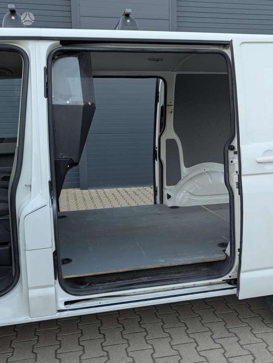 Balts Volkswagen Transporter 2013 Kauņa, ar dzinēja tilpumu 1.97 L un nobraukumu 252 tūkst. km par 6800 €, foto 17 vietnē AUTOMOTO.COM.LV
