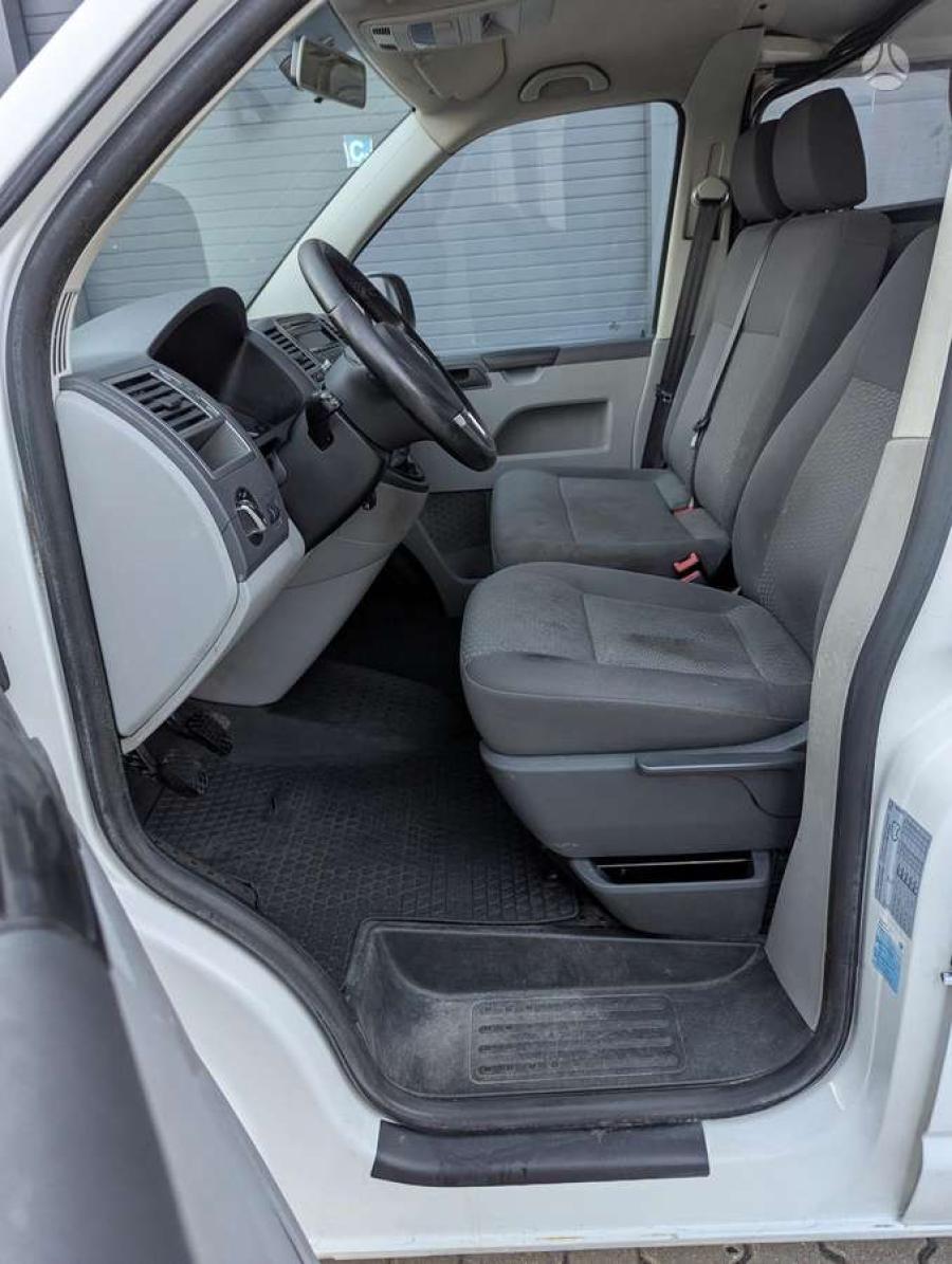 Balts Volkswagen Transporter 2013 Kauņa, ar dzinēja tilpumu 1.97 L un nobraukumu 252 tūkst. km par 6800 €, foto 20 vietnē AUTOMOTO.COM.LV