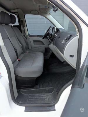 Balts Volkswagen Transporter 2013 Kauņa, ar dzinēja tilpumu 1.97 L un nobraukumu 252 tūkst. km par 6800 €, foto 23 vietnē AUTOMOTO.COM.LV