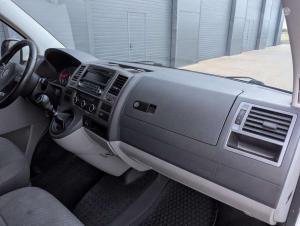 Balts Volkswagen Transporter 2013 Kauņa, ar dzinēja tilpumu 1.97 L un nobraukumu 252 tūkst. km par 6800 €, foto 24 vietnē AUTOMOTO.COM.LV