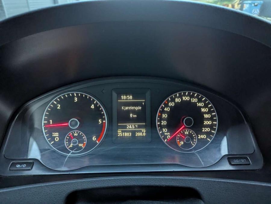 Balts Volkswagen Transporter 2013 Kauņa, ar dzinēja tilpumu 1.97 L un nobraukumu 252 tūkst. km par 6800 €, foto 27 vietnē AUTOMOTO.COM.LV