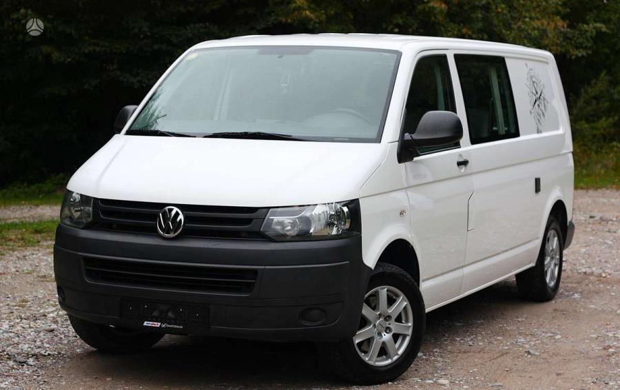 White Volkswagen Transporter 2013 in Kretinga, with an engine capacity of 1.97 L and mileage of 237 thousand km for 11999 €, photo 3 on AUTOMOTO.COM.LV
