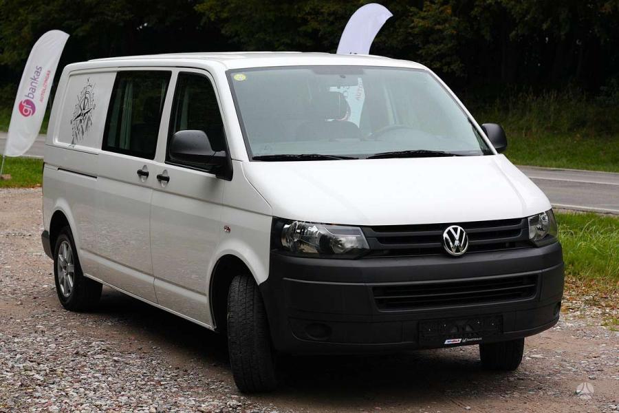 White Volkswagen Transporter 2013 in Kretinga, with an engine capacity of 1.97 L and mileage of 237 thousand km for 11999 €, photo 8 on AUTOMOTO.COM.LV