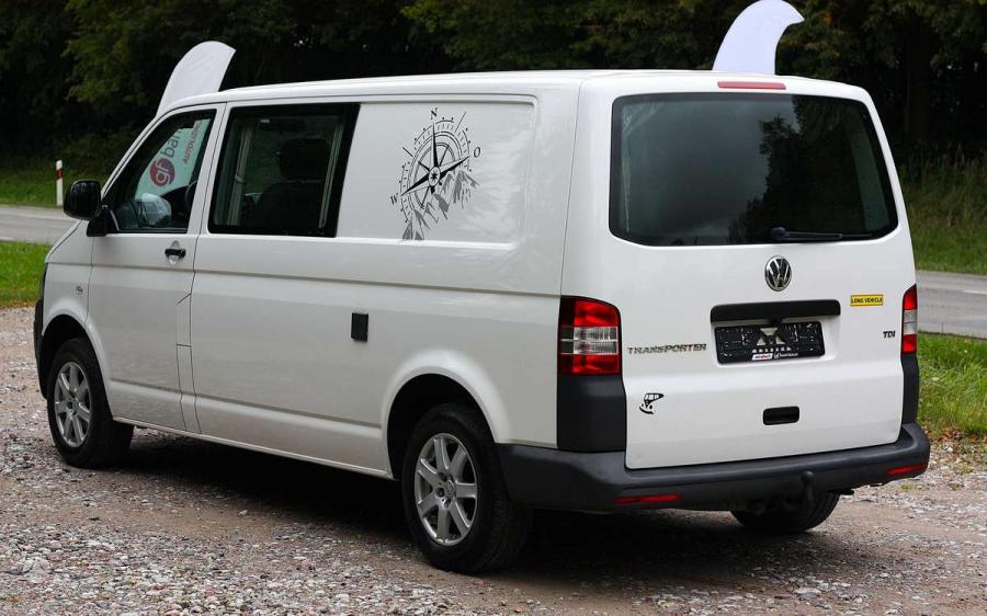 White Volkswagen Transporter 2013 in Kretinga, with an engine capacity of 1.97 L and mileage of 237 thousand km for 11999 €, photo 14 on AUTOMOTO.COM.LV