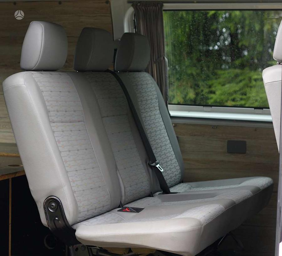 White Volkswagen Transporter 2013 in Kretinga, with an engine capacity of 1.97 L and mileage of 237 thousand km for 11999 €, photo 23 on AUTOMOTO.COM.LV