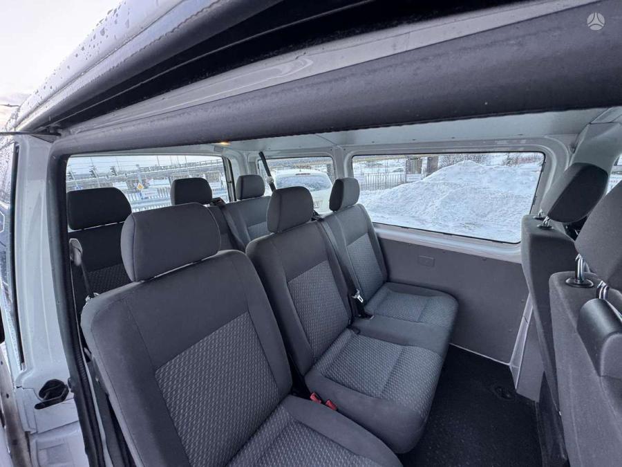 White Volkswagen Transporter 2014 in Vilnius, with an engine capacity of 1.90 L and mileage of 300 thousand km for 9550 €, photo 12 on AUTOMOTO.COM.LV