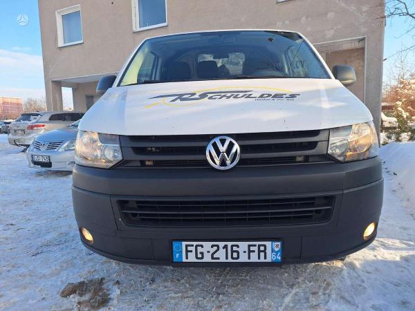 White Volkswagen Transporter 2014 in Vilnius, with an engine capacity of 2.00 L and mileage of 276 thousand km for 5450 €, photo 2 on AUTOMOTO.COM.LV