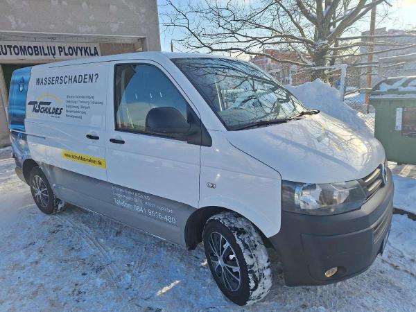 White Volkswagen Transporter 2014 in Vilnius, with an engine capacity of 2.00 L and mileage of 276 thousand km for 5450 €, photo 7 on AUTOMOTO.COM.LV