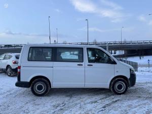 White Volkswagen Transporter 2014 in Vilnius, with an engine capacity of 1.90 L and mileage of 300 thousand km for 9350 €, photo 4 on AUTOMOTO.COM.LV