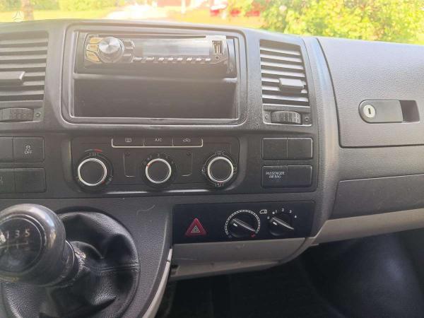 White Volkswagen Transporter 2014 in Marijampole, with an engine capacity of 2.00 L and mileage of 205 thousand km for 8200 €, photo 8 on AUTOMOTO.COM.LV