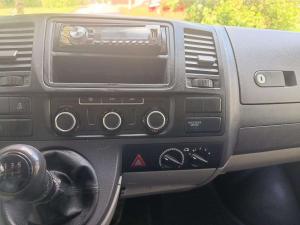 Balts Volkswagen Transporter 2014 Marijampole, ar dzinēja tilpumu 2.00 L un nobraukumu 205 tūkst. km par 8200 €, foto 9 vietnē AUTOMOTO.COM.LV