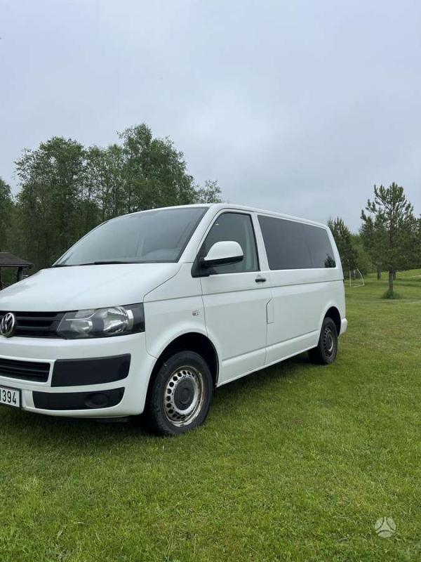 White Volkswagen Transporter 2014 in Utena, with an engine capacity of 1.97 L and mileage of 306 thousand km for 7200 €, photo 1 on AUTOMOTO.COM.LV