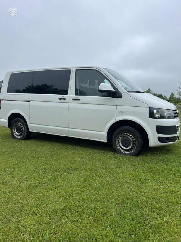 White Volkswagen Transporter 2014 in Utena, with an engine capacity of 1.97 L and mileage of 306 thousand km for 7200 €, photo 3 on AUTOMOTO.COM.LV