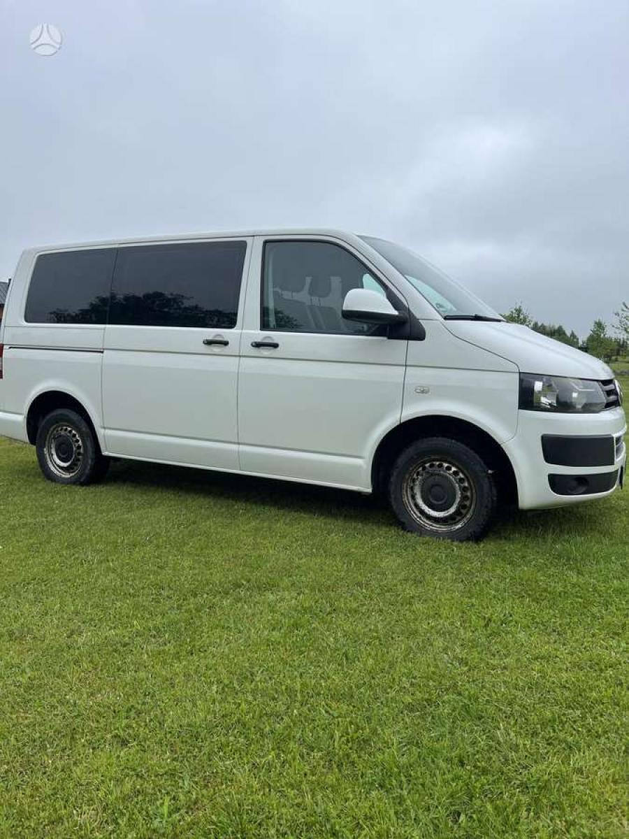 White Volkswagen Transporter 2014 in Utena, with an engine capacity of 1.97 L and mileage of 306 thousand km for 7200 €, photo 3 on AUTOMOTO.COM.LV