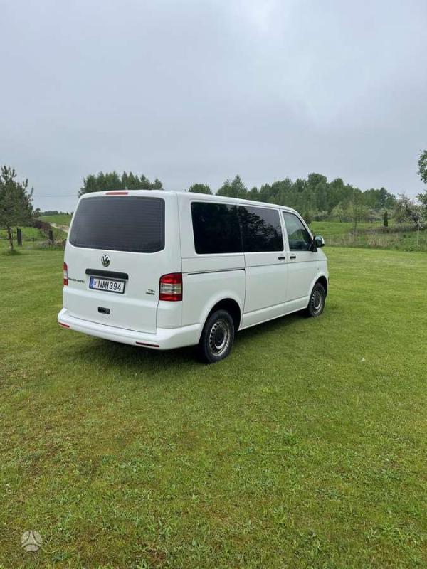 White Volkswagen Transporter 2014 in Utena, with an engine capacity of 1.97 L and mileage of 306 thousand km for 7200 €, photo 4 on AUTOMOTO.COM.LV