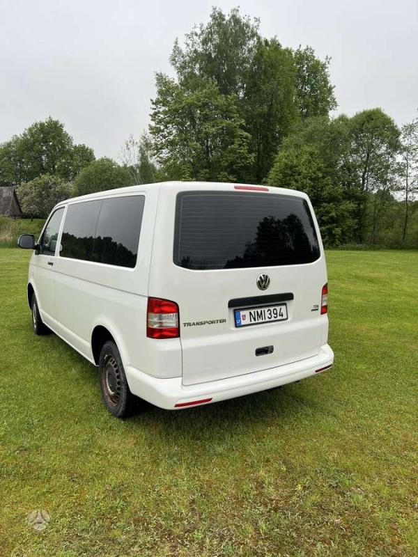 White Volkswagen Transporter 2014 in Utena, with an engine capacity of 1.97 L and mileage of 306 thousand km for 7200 €, photo 5 on AUTOMOTO.COM.LV