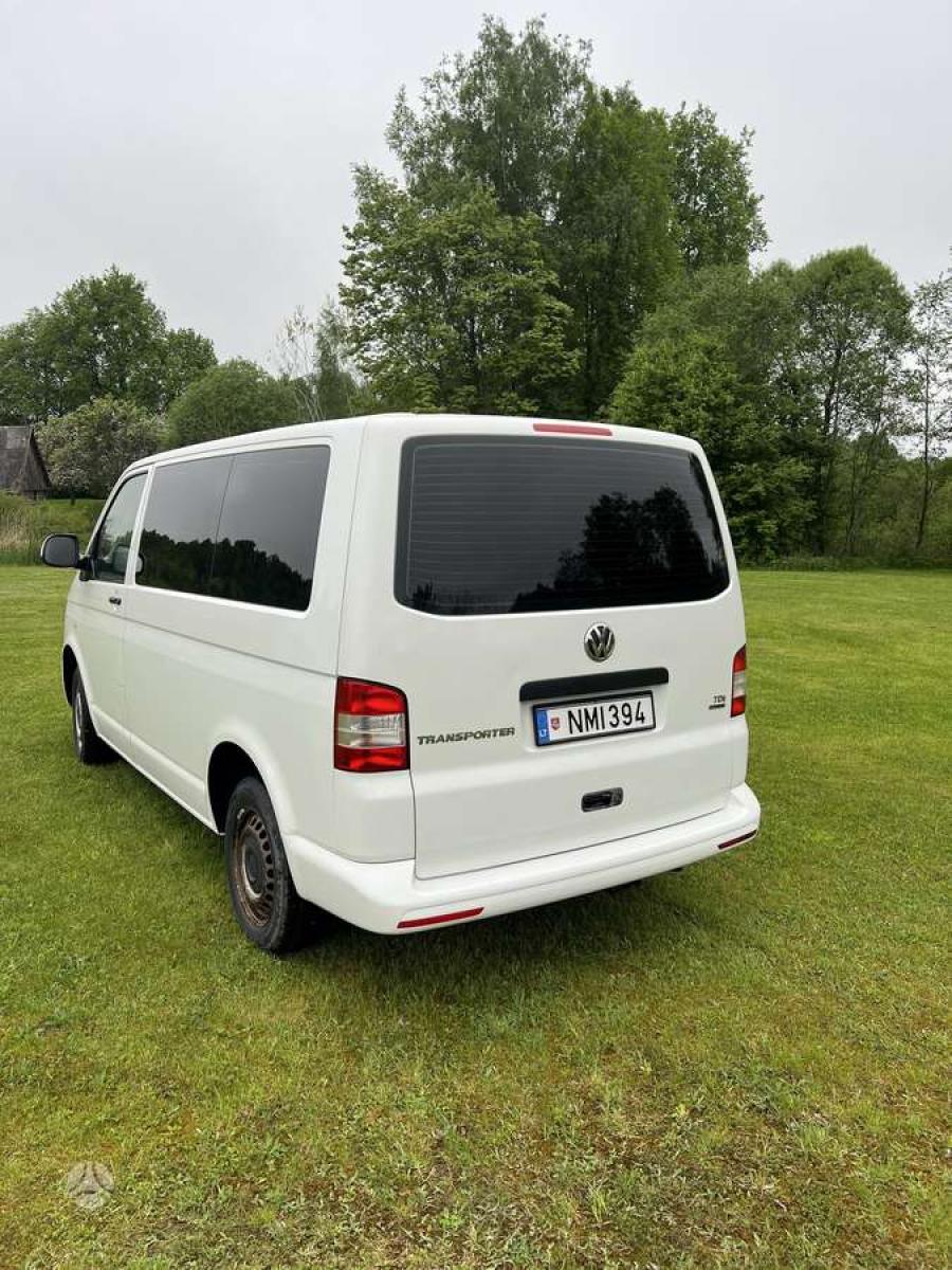 White Volkswagen Transporter 2014 in Utena, with an engine capacity of 1.97 L and mileage of 306 thousand km for 7200 €, photo 5 on AUTOMOTO.COM.LV