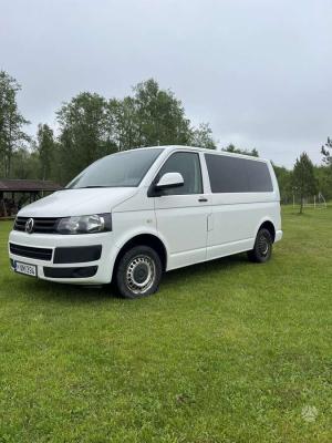 White Volkswagen Transporter 2014 in Utena, with an engine capacity of 1.97 L and mileage of 306 thousand km for 7200 €, photo 7 on AUTOMOTO.COM.LV