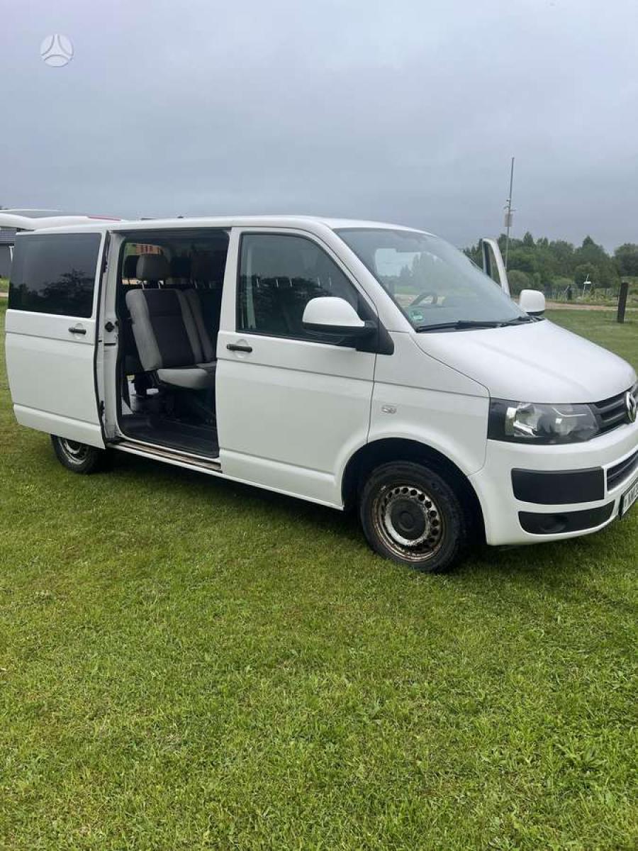 White Volkswagen Transporter 2014 in Utena, with an engine capacity of 1.97 L and mileage of 306 thousand km for 7200 €, photo 9 on AUTOMOTO.COM.LV