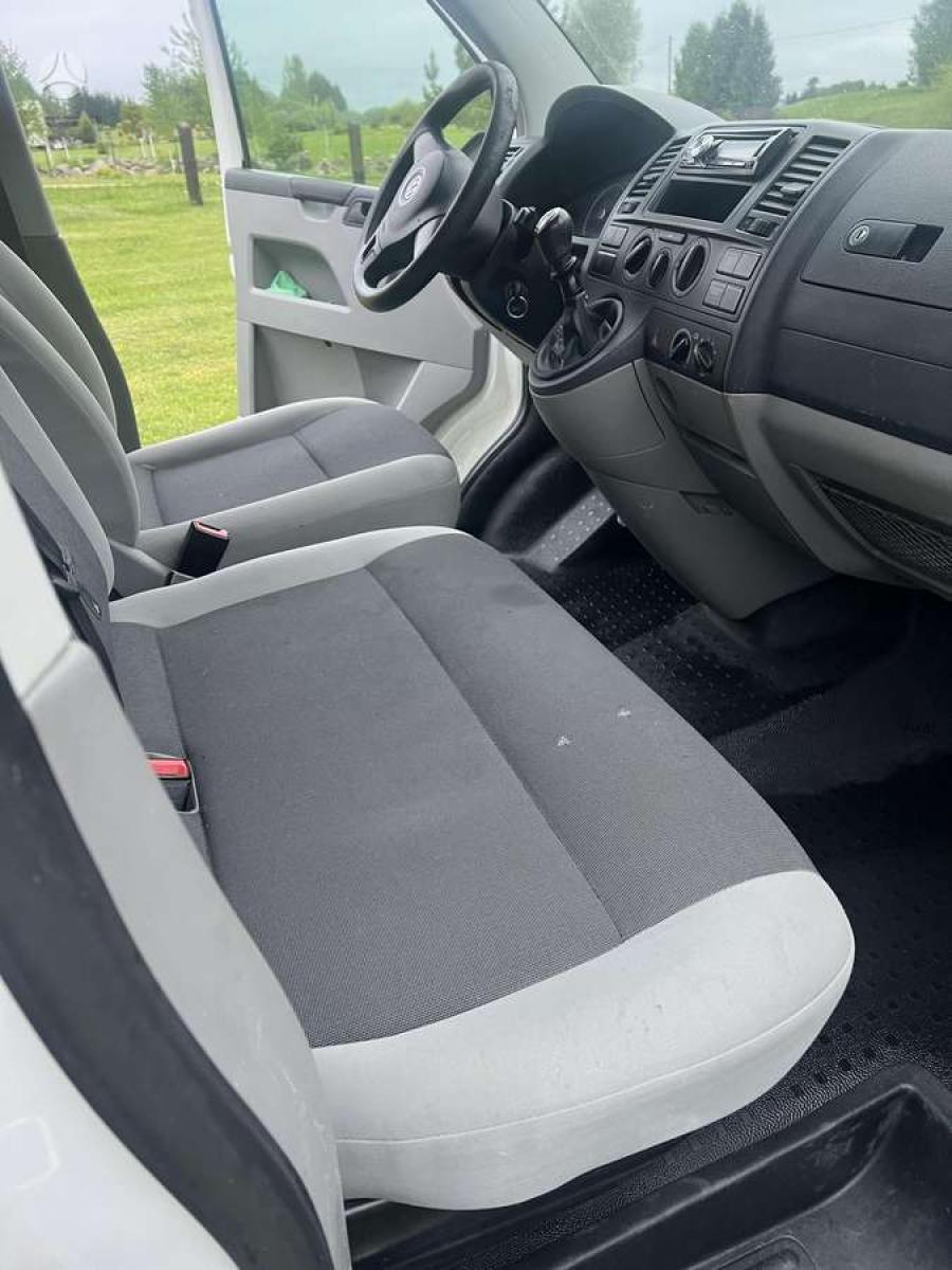 White Volkswagen Transporter 2014 in Utena, with an engine capacity of 1.97 L and mileage of 306 thousand km for 7200 €, photo 13 on AUTOMOTO.COM.LV