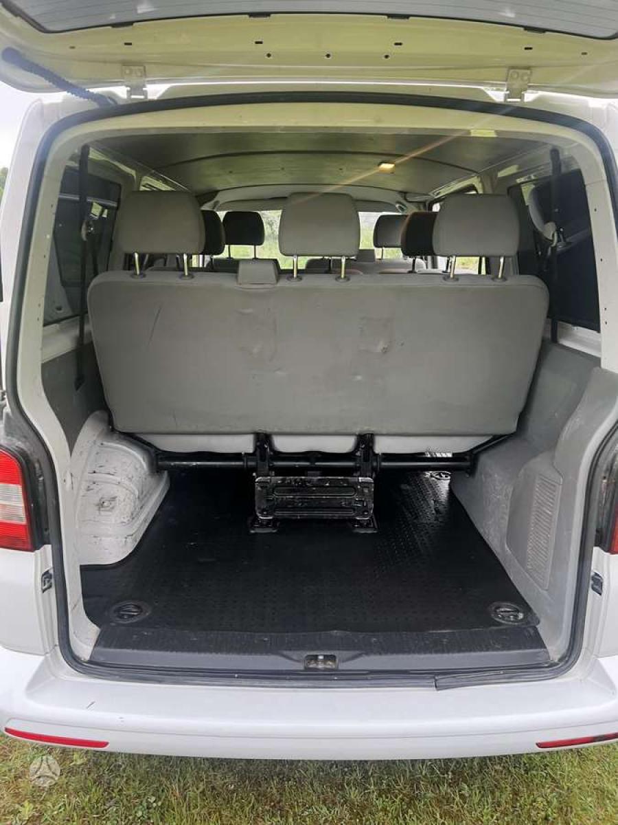 White Volkswagen Transporter 2014 in Utena, with an engine capacity of 1.97 L and mileage of 306 thousand km for 7200 €, photo 15 on AUTOMOTO.COM.LV