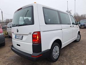 White Volkswagen Transporter 2015 in Vilnius, with an engine capacity of 2.00 L and mileage of 271 thousand km for 12300 €, photo 5 on AUTOMOTO.COM.LV