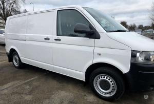 White Volkswagen Transporter 2015 in Marijampole, with an engine capacity of 1.97 L and mileage of 279 thousand km for 5950 €, photo 8 on AUTOMOTO.COM.LV