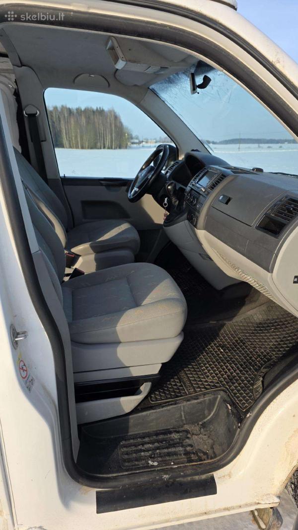 Balts Volkswagen Transporter 2015 Panevēža, ar dzinēja tilpumu 2.00 L un nobraukumu 420 tūkst. km par 6700 €, foto 8 vietnē AUTOMOTO.COM.LV