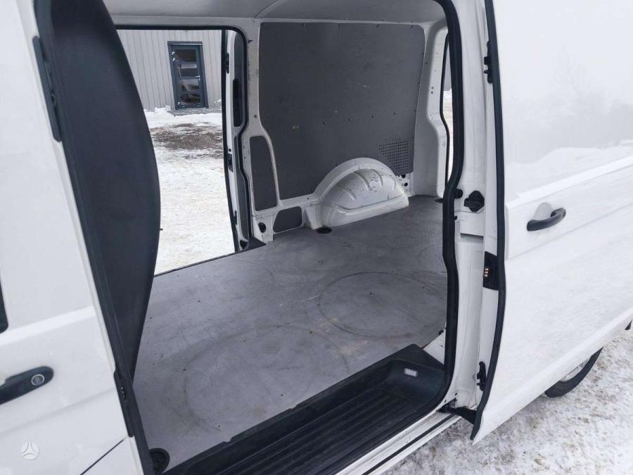 Balts Volkswagen Transporter 2015 Kretinga, ar dzinēja tilpumu 1.97 L un nobraukumu 250 tūkst. km par 11000 €, foto 13 vietnē AUTOMOTO.COM.LV