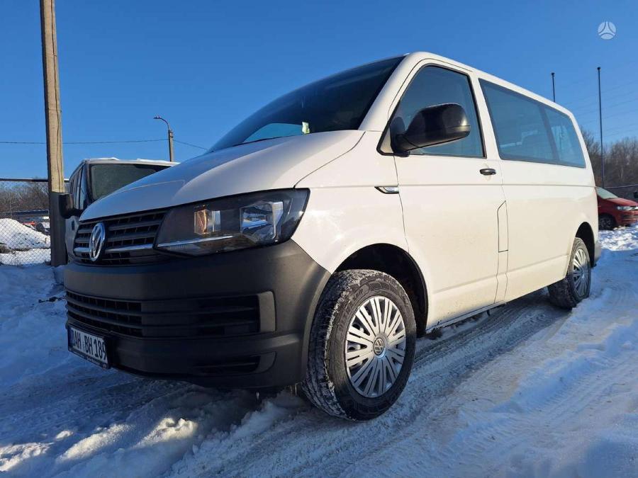 White Volkswagen Transporter 2015 in Vilnius, with an engine capacity of 2.00 L and mileage of 272 thousand km for 11650 €, photo 1 on AUTOMOTO.COM.LV