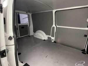 White Volkswagen Transporter 2015 in Vilnius, with an engine capacity of 1.97 L and mileage of 209 thousand km for 11900 €, photo 11 on AUTOMOTO.COM.LV
