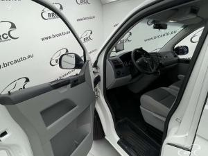 White Volkswagen Transporter 2015 in Vilnius, with an engine capacity of 1.97 L and mileage of 209 thousand km for 11900 €, photo 19 on AUTOMOTO.COM.LV
