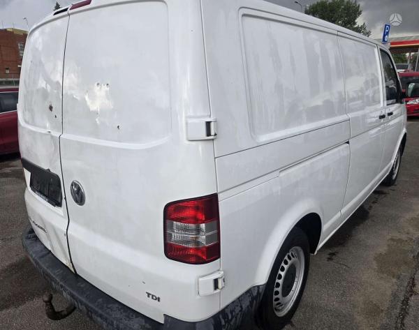 Balts Volkswagen Transporter 2015 Marijampole, ar dzinēja tilpumu 1.97 L un nobraukumu 280 tūkst. km par 4200 €, foto 5 vietnē AUTOMOTO.COM.LV