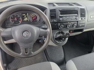 White Volkswagen Transporter 2015 in Marijampole, with an engine capacity of 1.97 L and mileage of 280 thousand km for 4200 €, photo 10 on AUTOMOTO.COM.LV
