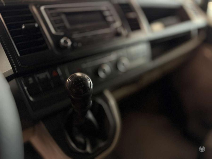 Белый Фольксваген Transporter 2015 в Клайпеда, объемом двигателя 2.00 л и пробегом 271 тыс. км за 14950 €, фото 14 на AUTOMOTO.COM.LV