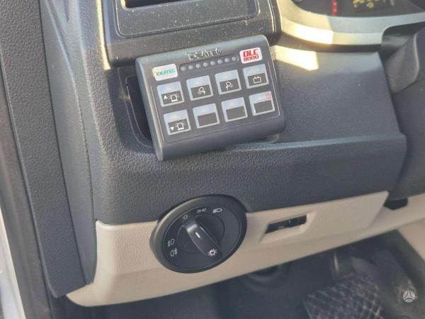 Balts Volkswagen Transporter 2016 Tauragė, ar dzinēja tilpumu 2.00 L un nobraukumu 163 tūkst. km par 10400 €, foto 11 vietnē AUTOMOTO.COM.LV