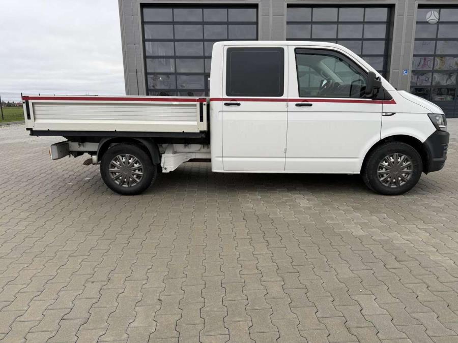 Balts Volkswagen Transporter 2016 Šauļi, ar dzinēja tilpumu 1.97 L un nobraukumu 244 tūkst. km par 15400 €, foto 4 vietnē AUTOMOTO.COM.LV