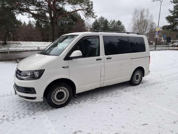 White Volkswagen Transporter 2016 in Vilnius, with an engine capacity of 1.97 L and mileage of 315 thousand km for 12900 €, photo 2 on AUTOMOTO.COM.LV
