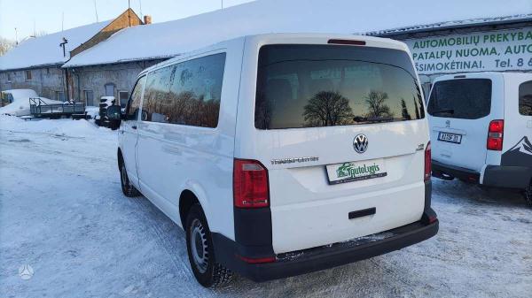 White Volkswagen Transporter 2016 in Klaipeda, with an engine capacity of 1.97 L and mileage of 184 thousand km for 13850 €, photo 3 on AUTOMOTO.COM.LV