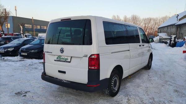 White Volkswagen Transporter 2016 in Klaipeda, with an engine capacity of 1.97 L and mileage of 184 thousand km for 13850 €, photo 4 on AUTOMOTO.COM.LV