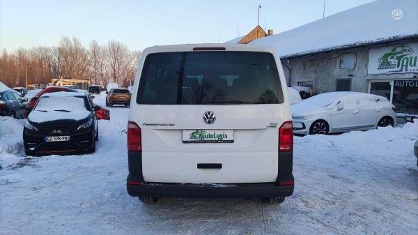White Volkswagen Transporter 2016 in Klaipeda, with an engine capacity of 1.97 L and mileage of 184 thousand km for 13850 €, photo 9 on AUTOMOTO.COM.LV