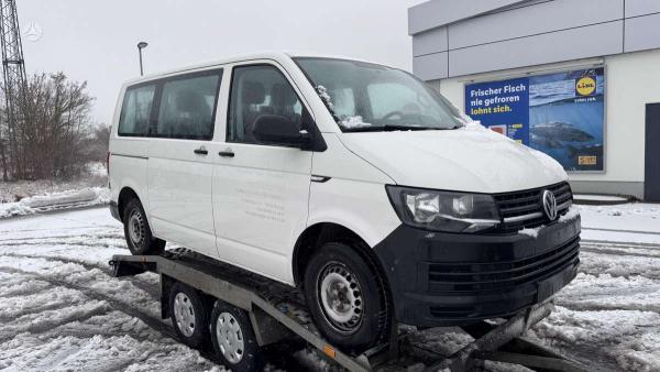 Balts Volkswagen Transporter 2016 Raseiniai, ar dzinēja tilpumu 2.00 L un nobraukumu 256 tūkst. km par 12700 €, foto 4 vietnē AUTOMOTO.COM.LV