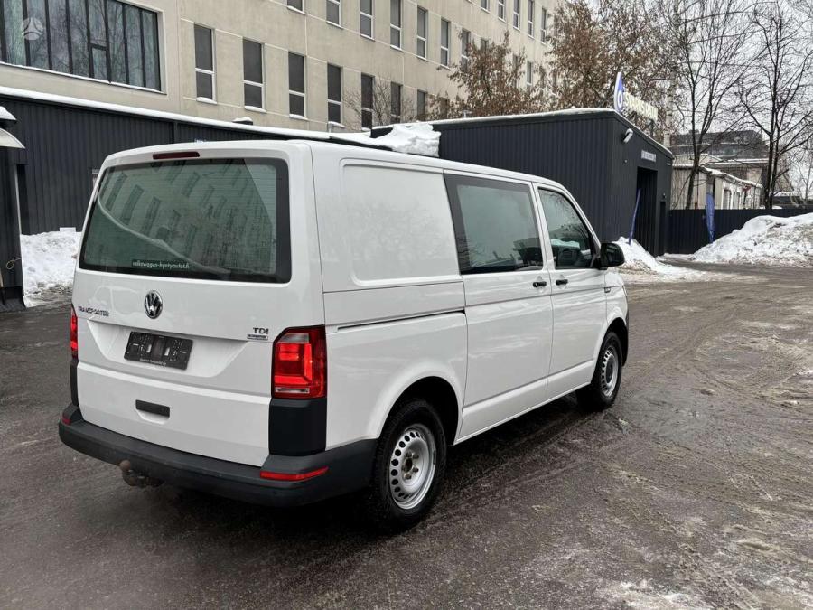Balts Volkswagen Transporter 2016 Viļņa, ar dzinēja tilpumu 2.00 L un nobraukumu 244 tūkst. km par 9700 €, foto 4 vietnē AUTOMOTO.COM.LV