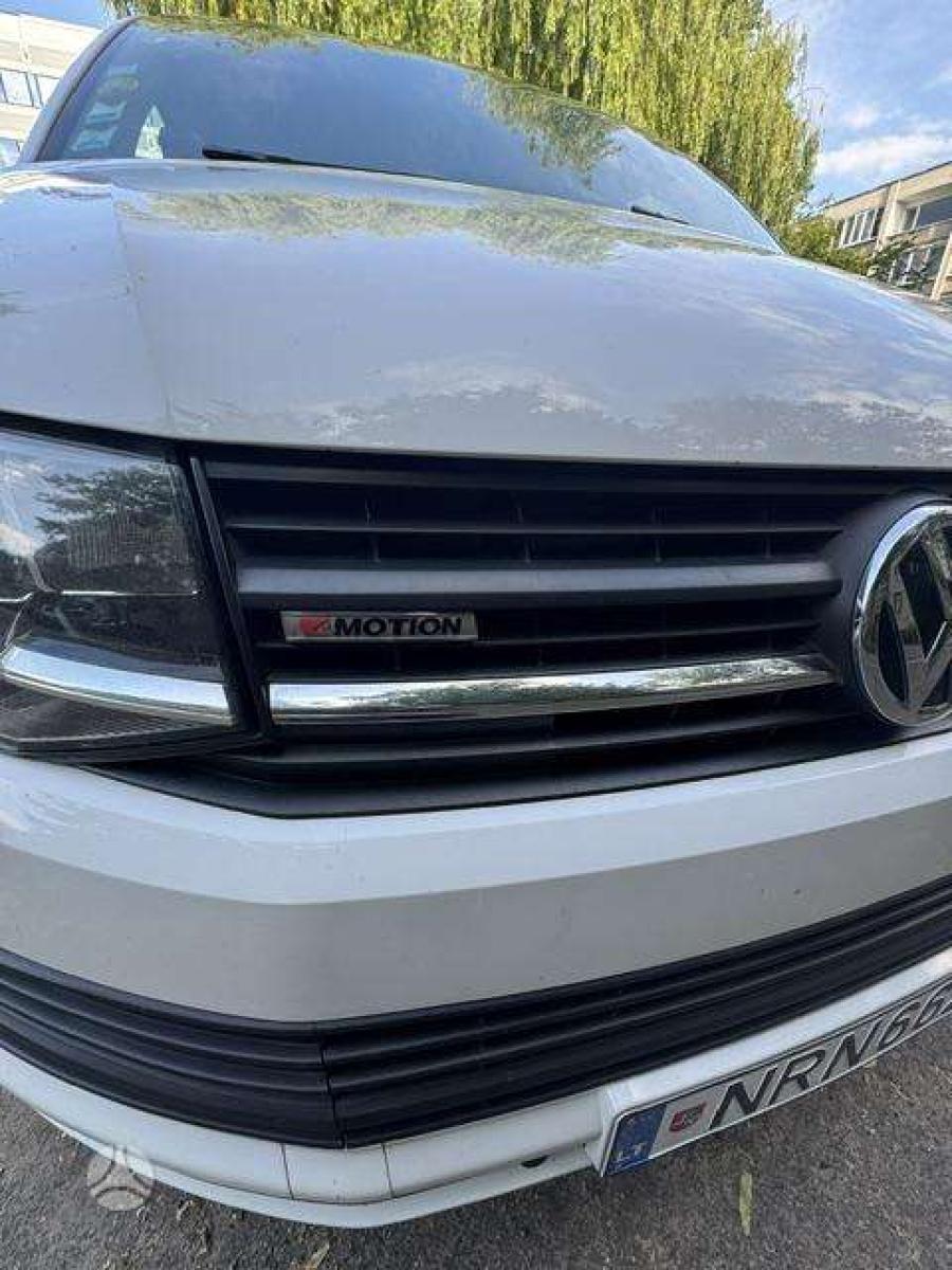 White Volkswagen Transporter 2016 in Vilnius, with an engine capacity of 1.97 L and mileage of 353 thousand km for 9000 €, photo 14 on AUTOMOTO.COM.LV
