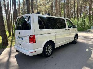 White Volkswagen Transporter 2016 in Vilnius, with an engine capacity of 1.97 L and mileage of 349 thousand km for 11900 €, photo 9 on AUTOMOTO.COM.LV