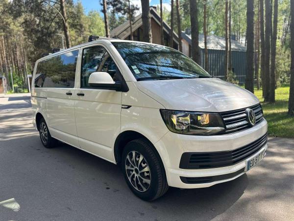White Volkswagen Transporter 2016 in Vilnius, with an engine capacity of 1.97 L and mileage of 349 thousand km for 11900 €, photo 10 on AUTOMOTO.COM.LV