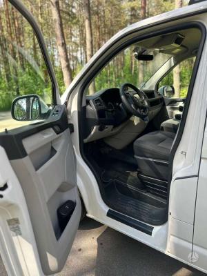 White Volkswagen Transporter 2016 in Vilnius, with an engine capacity of 1.97 L and mileage of 349 thousand km for 11900 €, photo 14 on AUTOMOTO.COM.LV