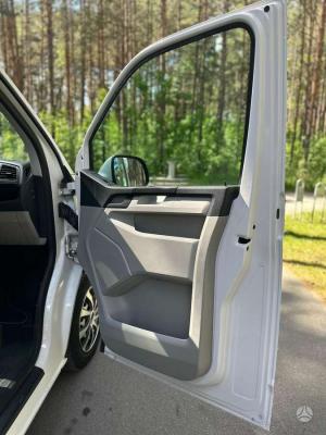 White Volkswagen Transporter 2016 in Vilnius, with an engine capacity of 1.97 L and mileage of 349 thousand km for 11900 €, photo 16 on AUTOMOTO.COM.LV
