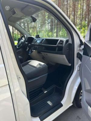 White Volkswagen Transporter 2016 in Vilnius, with an engine capacity of 1.97 L and mileage of 349 thousand km for 11900 €, photo 17 on AUTOMOTO.COM.LV