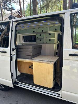 White Volkswagen Transporter 2016 in Vilnius, with an engine capacity of 1.97 L and mileage of 349 thousand km for 11900 €, photo 20 on AUTOMOTO.COM.LV